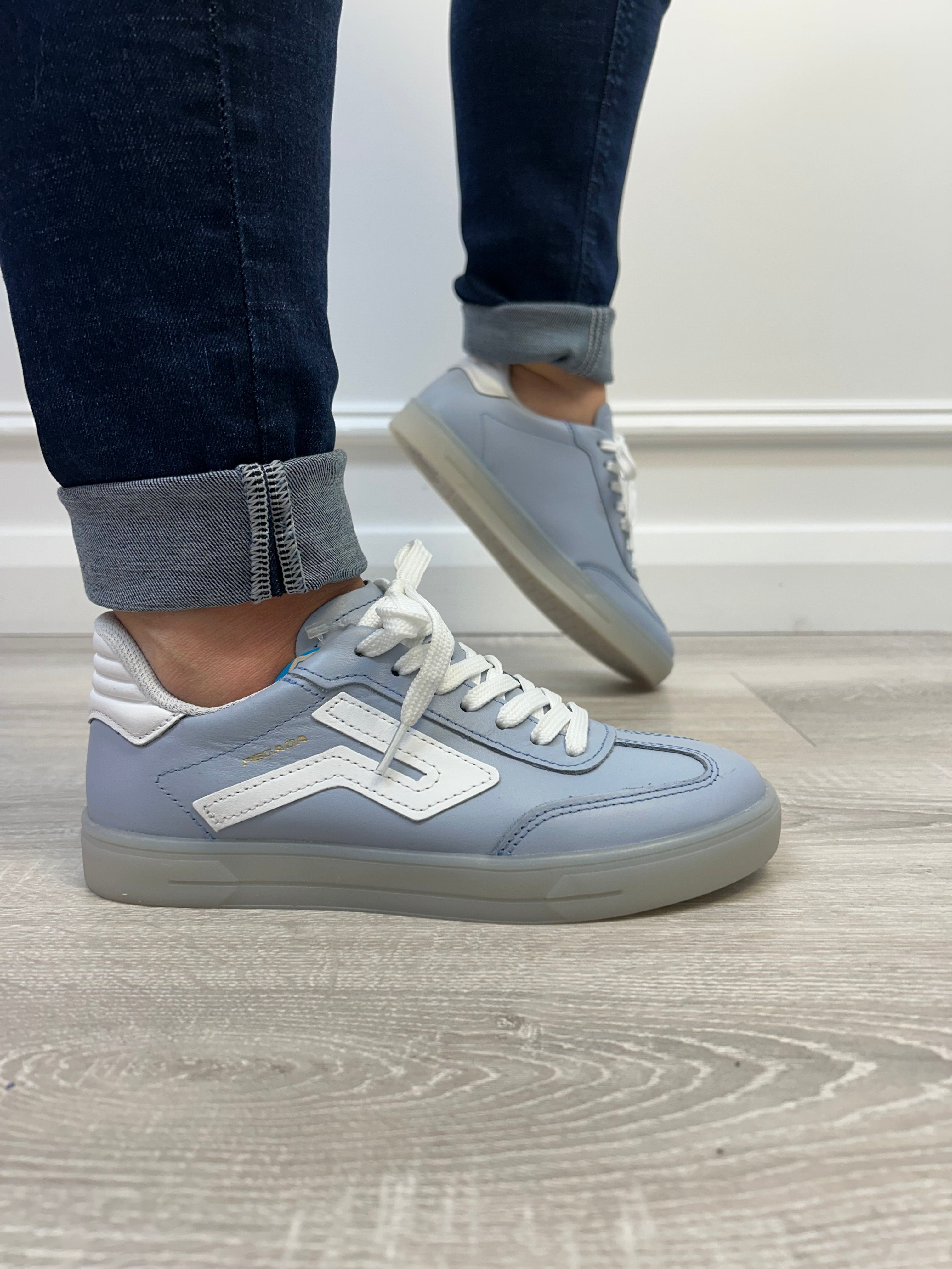 Pegada Napa Soft Blue Celestial - Branco Sneaker – Sitara Morgan Boutique